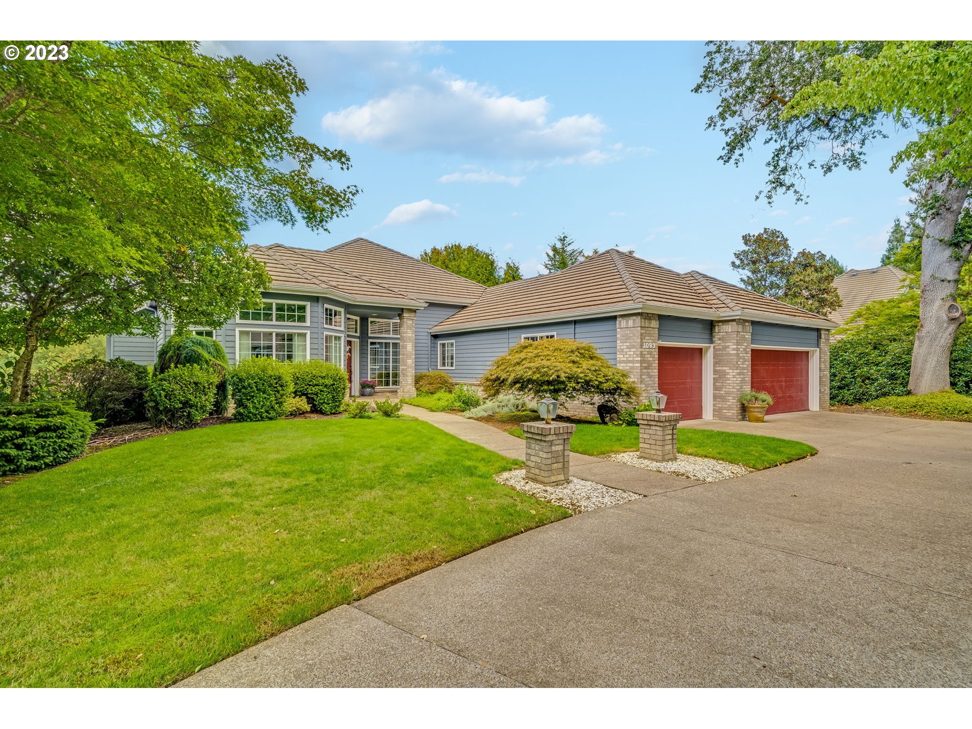 RMLSweb - Photo Viewer